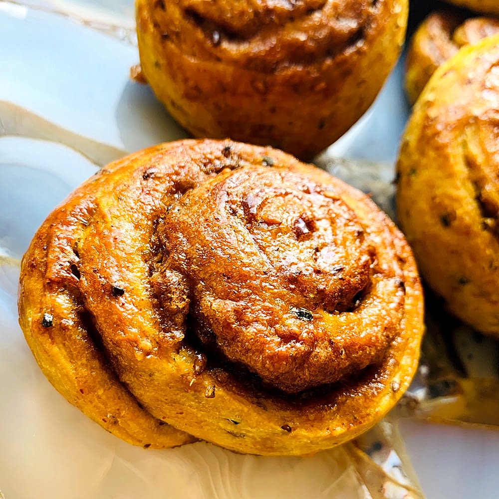 Special Anise Cake - Custom Cakes | Wedding Cakes | Sweets I Lindas Cakes